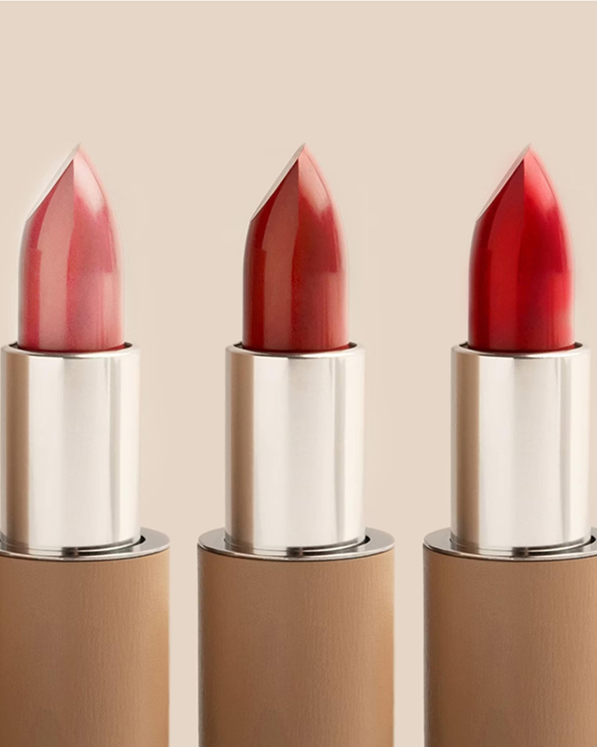 Pionnier du maquillage et des parfums clean. Fait à la main en France ...